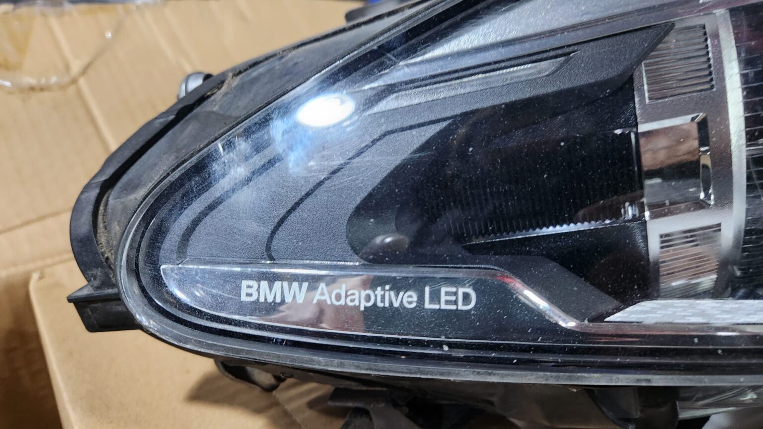 2015 BMW M5 Adaptive LED Headlight - Spring Auto