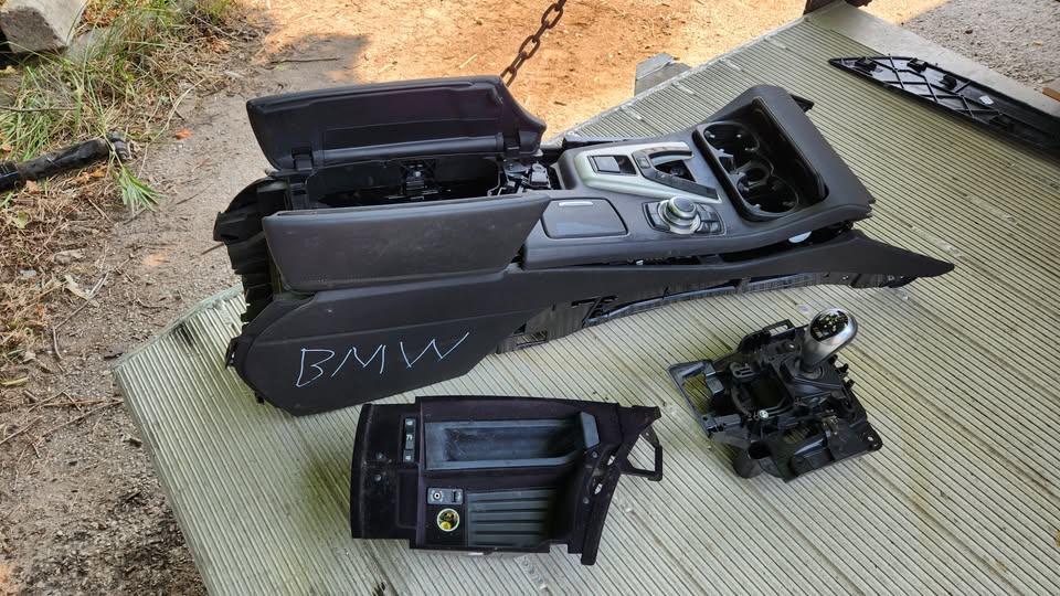 2013 BMW M5 Console Full Set - Spring Auto